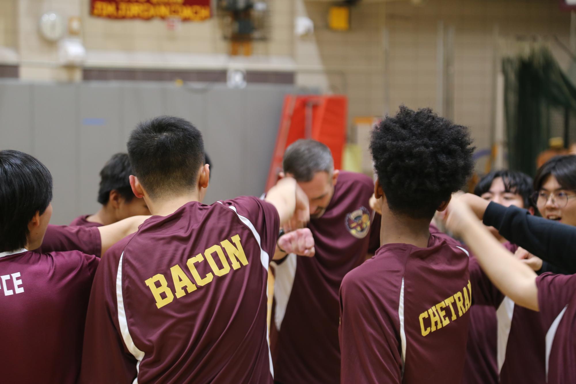 A look back at the boys varsity badminton team’s fall season – The Classic